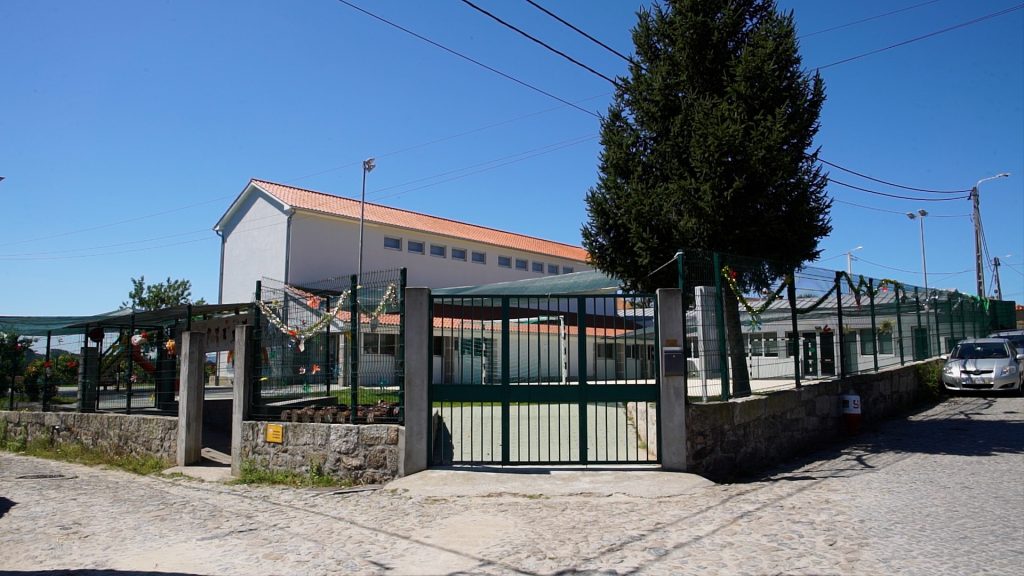 Câmara ampliou e renovou EB1 de Roriz | Município de Barcelos